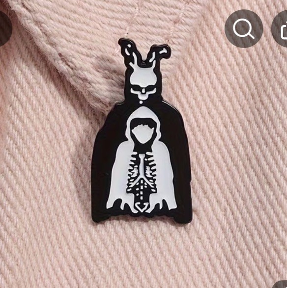Donnie Darko Pin Badge Frank Rabbit Cult Classic Collectable | eBay