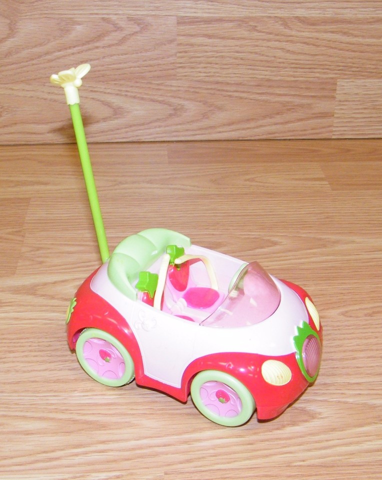 Genuine Hasbro Strawberry Shortcake 2009 (19279) Remote Control & Car ...