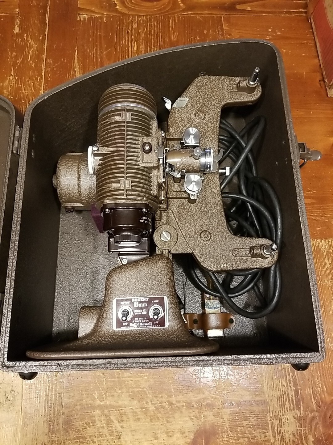 Bell & Howell Regent 8mm Projector Design 122 Model L & Case, WORKS ...