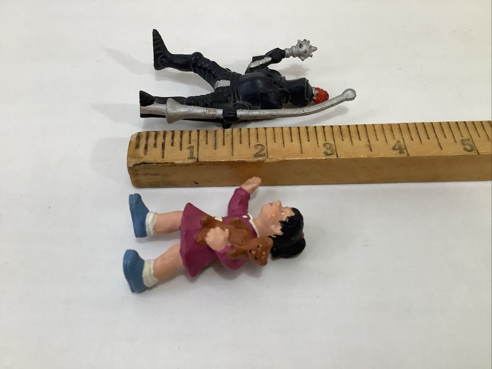 Vintage Bullyland Lot 2 Toy Figures Knight & Girl Holding Teddy Bear ...