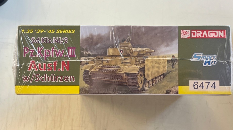 SEALED Dragon Panzer III Pz.Kpfw.III Ausf.N w/Schürzen Kit #6474 (1:35 ...