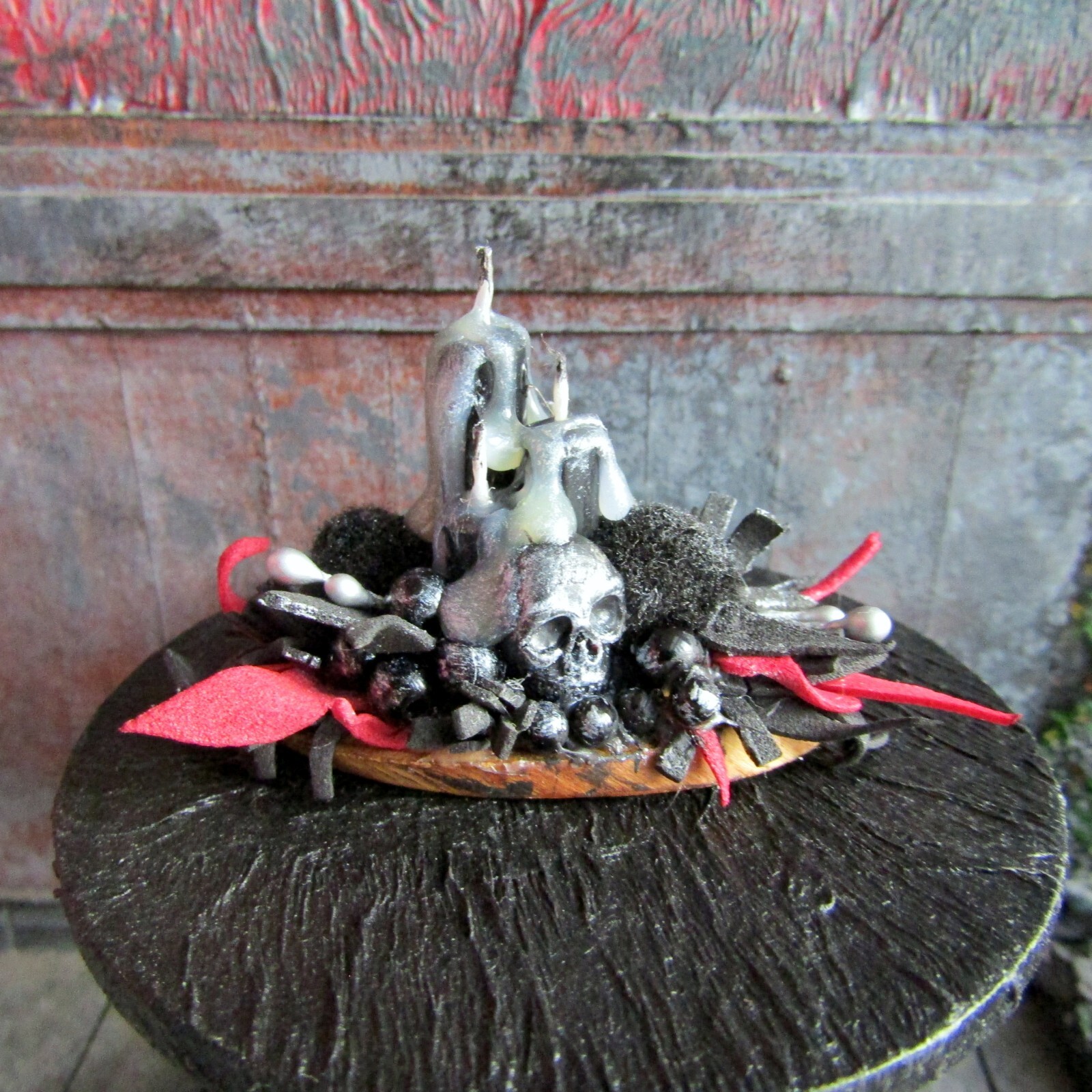 Miniature horror Christmas Spooky dollhouse wreath Gothic miniatures ...