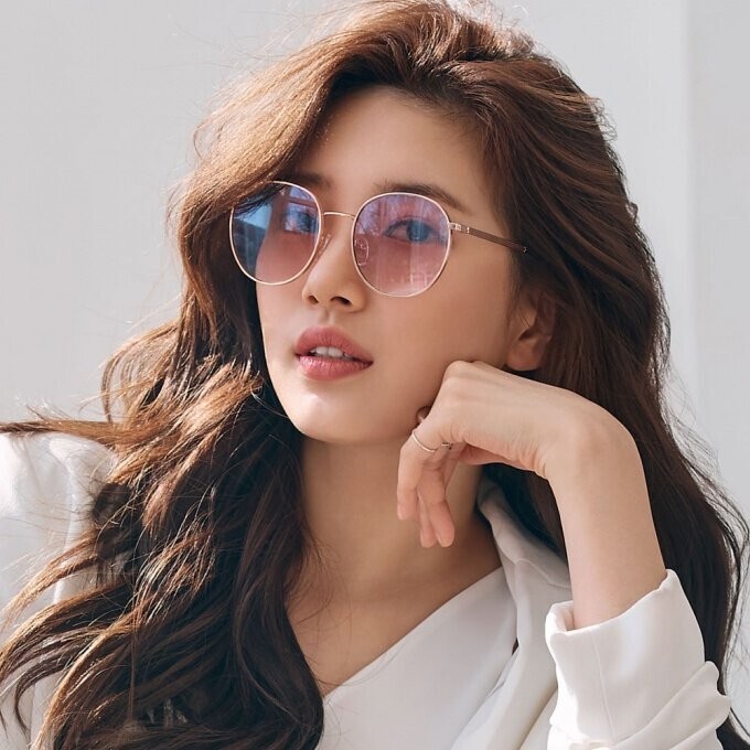 Suzy Rose's Instagram, Twitter & Facebook on IDCrawl