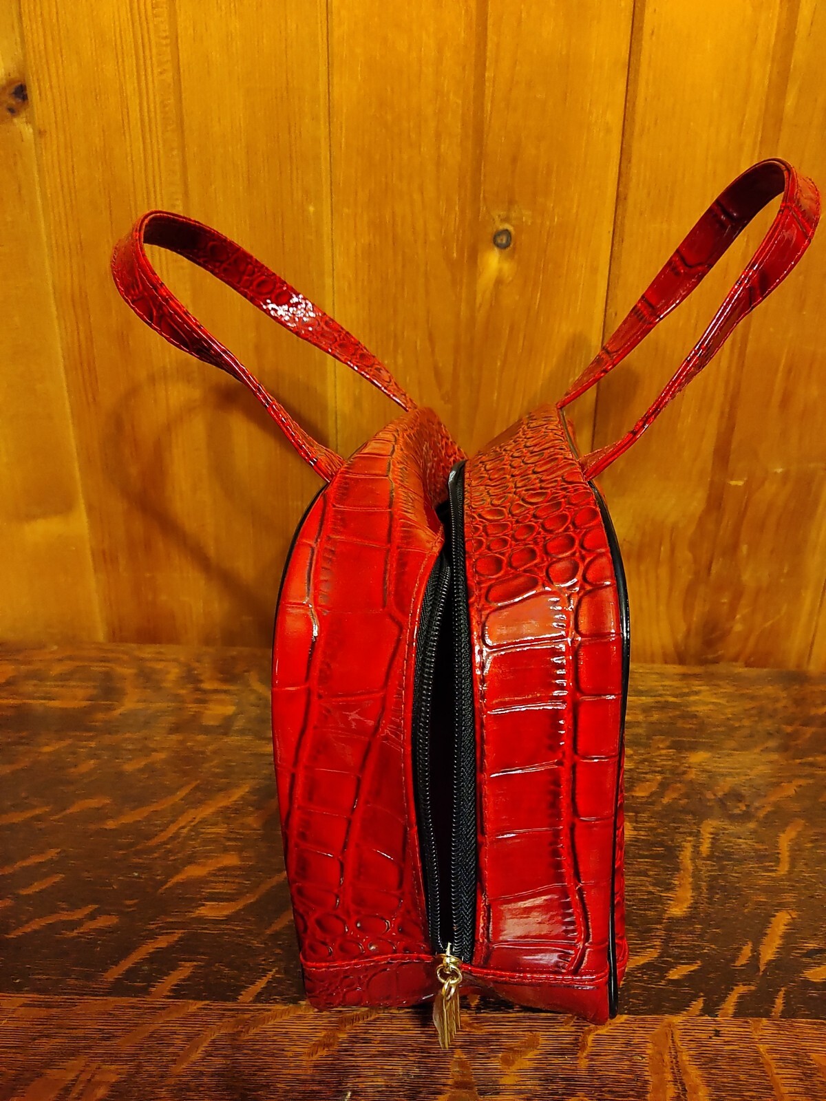Elizabeth Audrey Red Leather Crocodile Print Handbag … - Gem