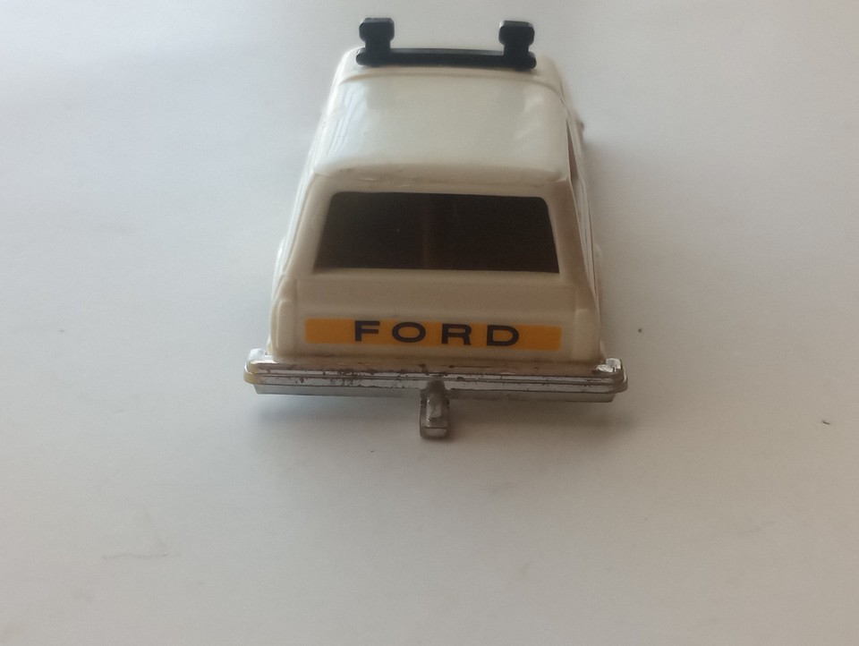 Vintage 1980's Schaper Stomper. 4X4 White Ford Bronco (Side Clip)Body ...