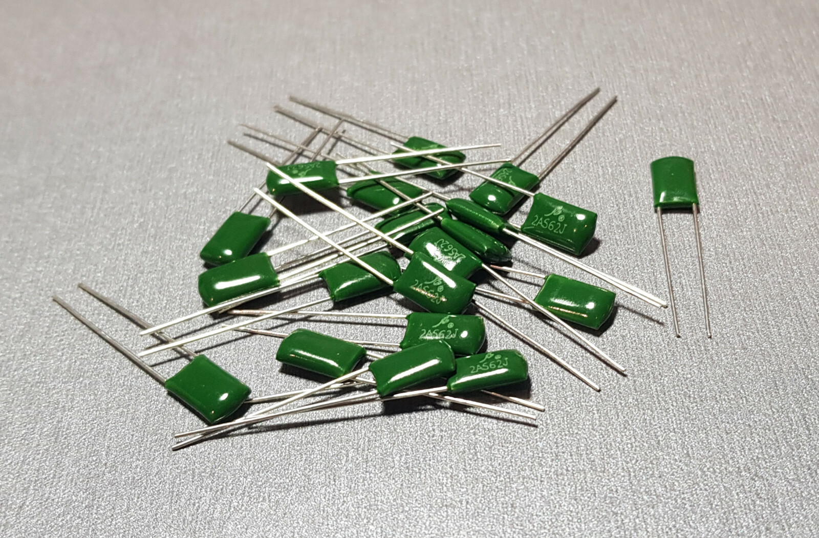 10/20/50Pcs 5N6 0.0056uF 100V 4mm Greencap Capacitor | eBay