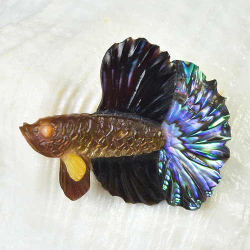 Siamese Fighting Fish Betta Iridescent Multicolor Shell Carving 2.90 g ...