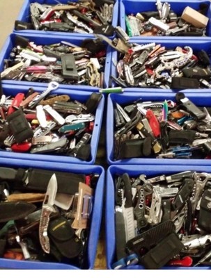5 Pounds Of TSA Confiscated Pocket Knives, Multi Tools, ++ NO ...