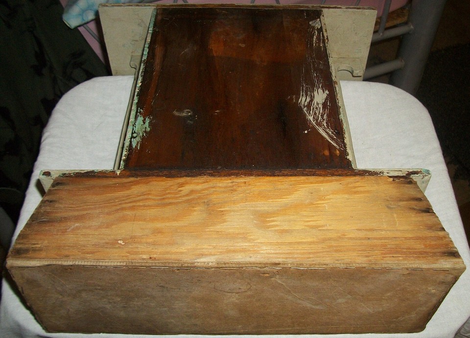 30s-40s PRIMITIVE ANTIQUE HANDMADE FARM CLOCK E. INGRAHAM MOVEMENT ...