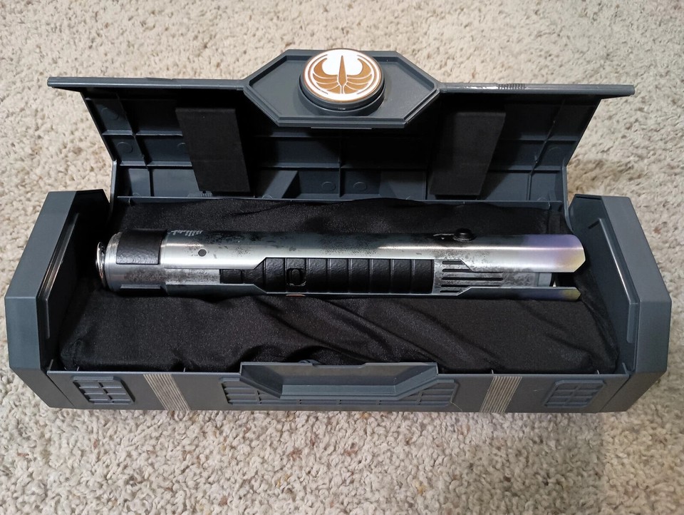 Star Wars Galaxy's Edge JEDI MASTER SOL ACOLYTE Legacy Lightsaber Hilt ...