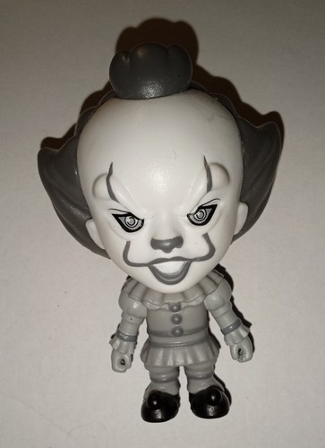 WB Horror Black and White Mini Vinyl Figure IT Pennywise by Culturefly ...