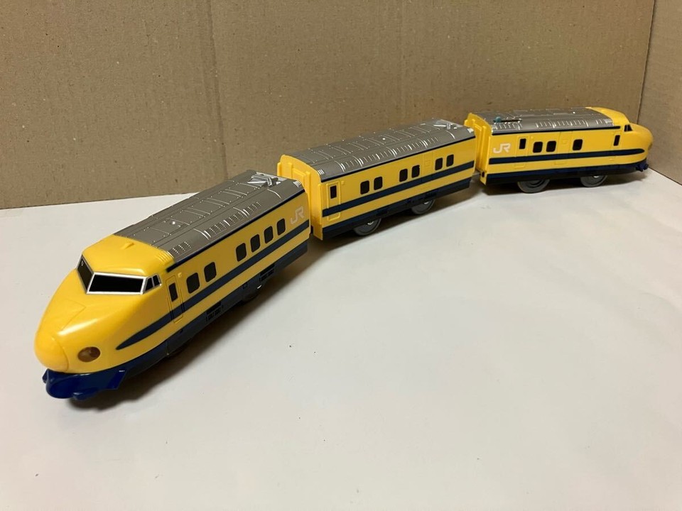 Plarail Lighted 922 Series Doctor Yellow T3 Formation | eBay