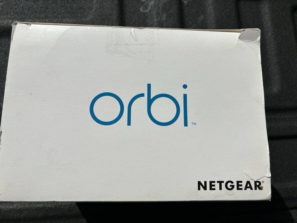 Netgear Orbi Tri-band Home Mesh WiFi System, Router + Wall Plug ...