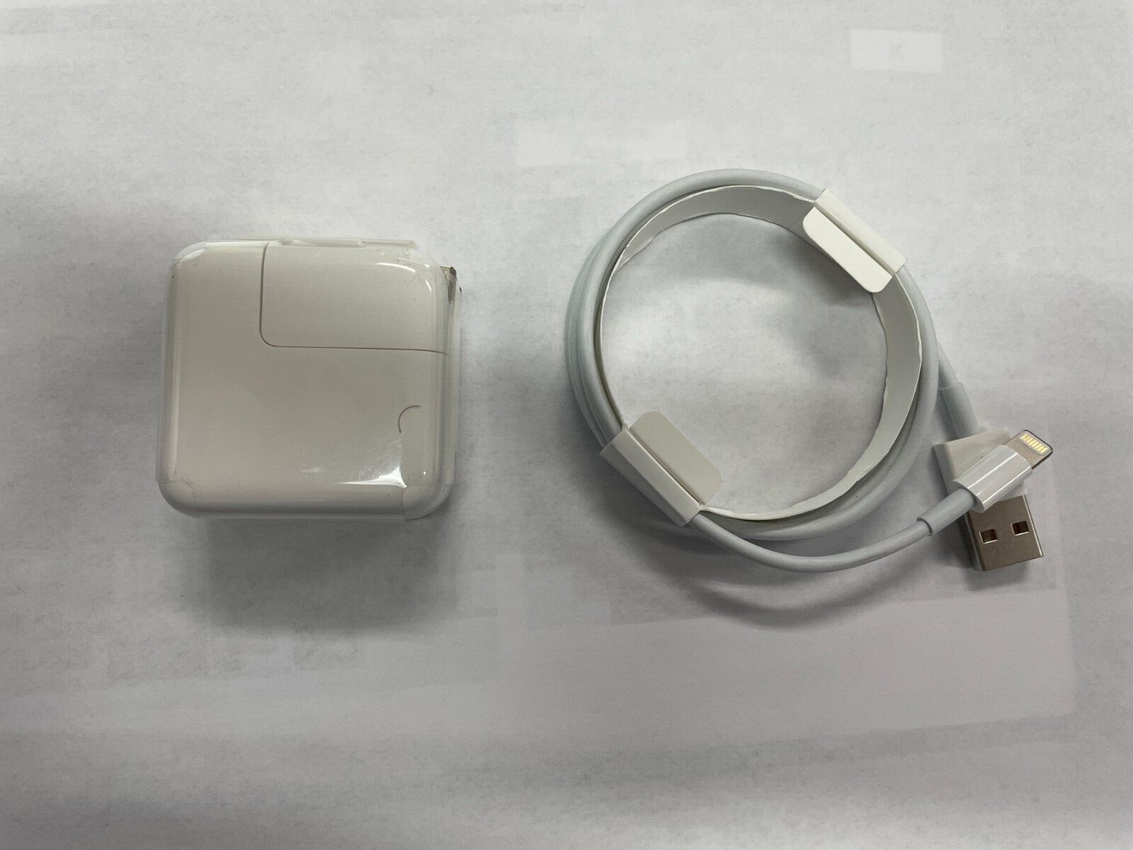 Apple A1357 10W USB Power Adapter for iPhone, iPad,iPod /3F USB ...