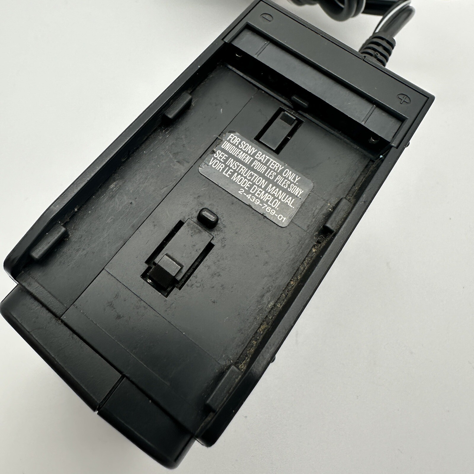 Original Sony AC-V515 Battery Charger Parts and Repair Not Working | eBay