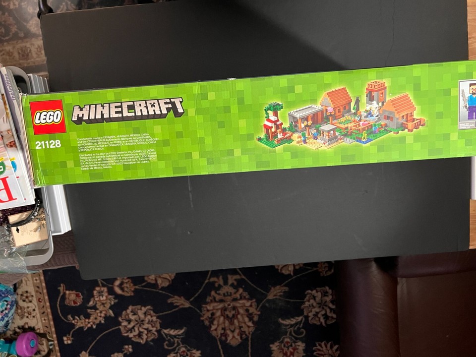 "RETIRED" - LEGO - 21128 - Minecraft - "The Village" - Factory Sealed ...