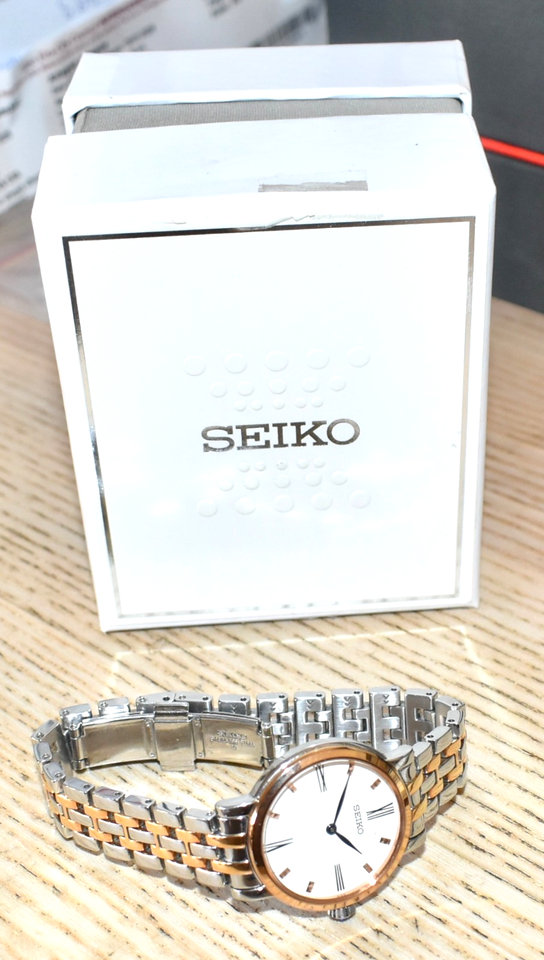 Like NEW Mid Size Unisex Mens Ladies SEIKO Classic Rose Gold SS W/Watch ...