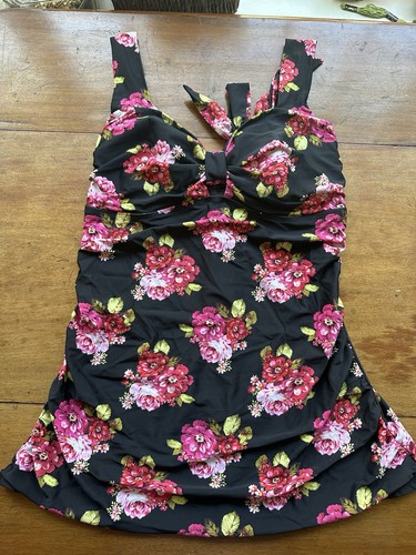 torrid tankini Swimsuit top Sz 2 (18-20) Black Pink Roses Halter | eBay