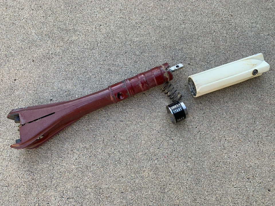 JOHNSON 7.5HP 377943 AD11 TILLER STEERING HANDLE Fits 5.5 TO 20HP 50's ...