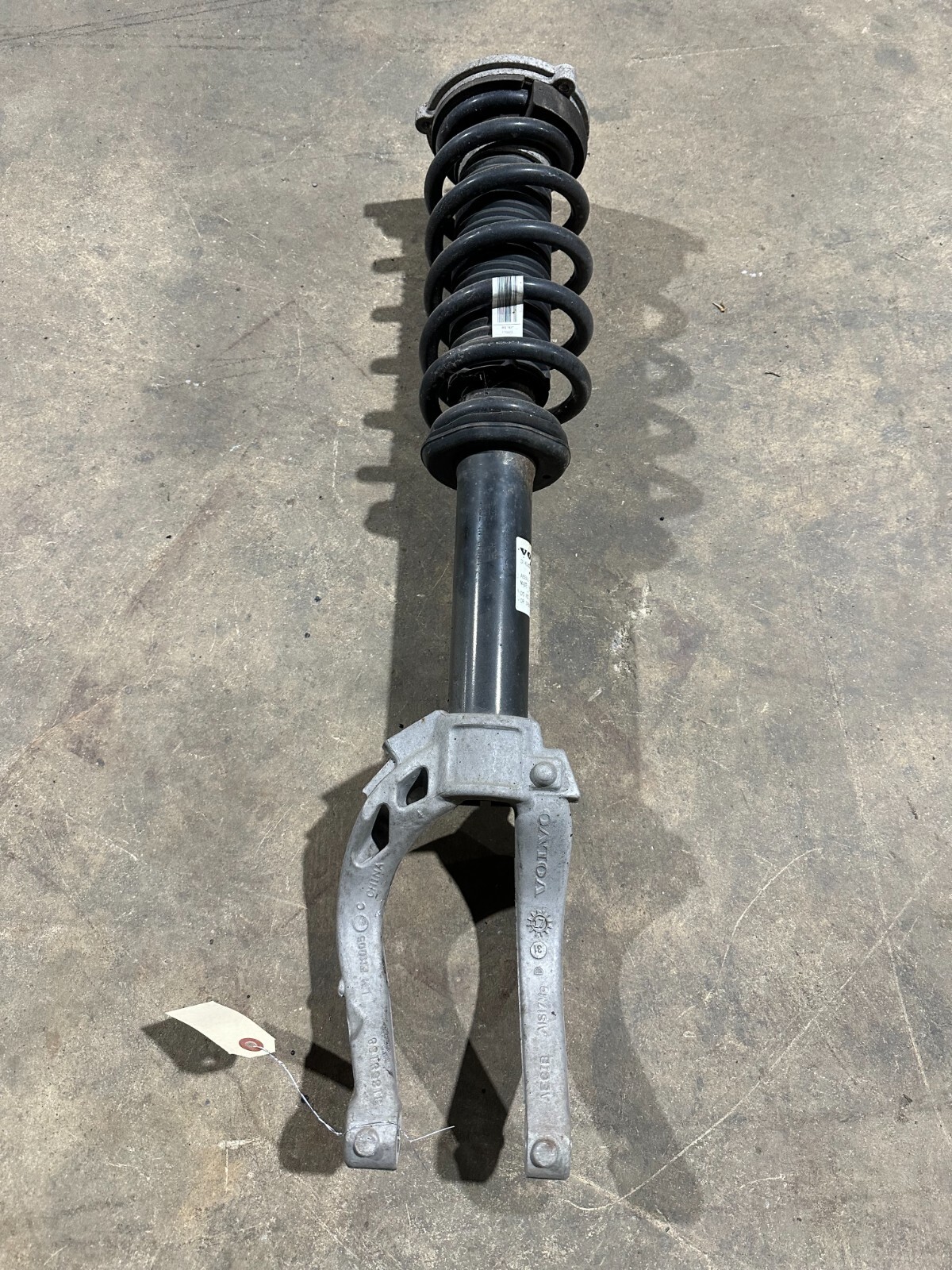 2017-2023 VOLVO S90 FRONT LEFT STRUT SHOCK ABSORBER W/O ACTIVE DAMPING ...