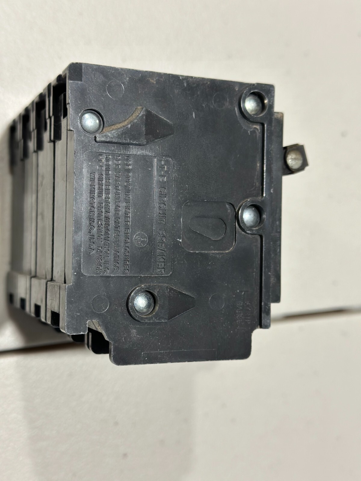 EQ9683 - SIEMENS 150A AMP 2P POLE 22kA@120/240V MAIN CIRCUIT BREAKER ...
