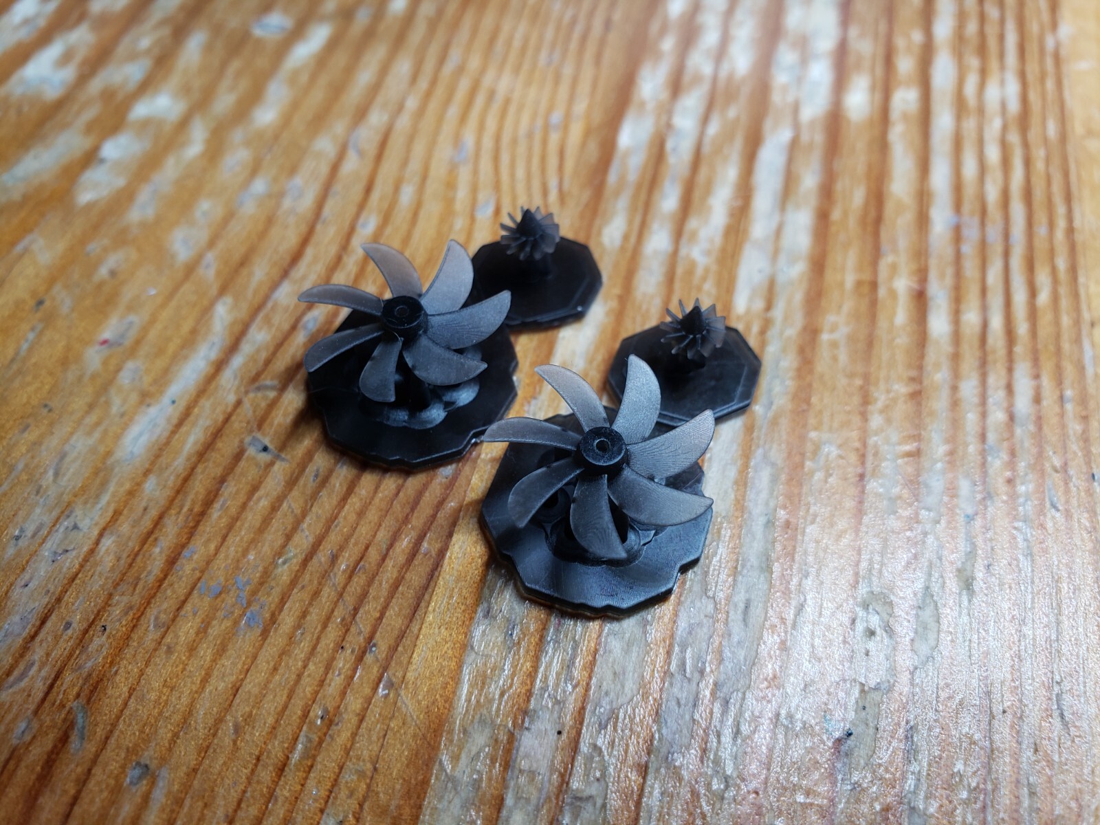 1/350 Sturgeon class SSN submarine 2 x 7-blade vortex attenuator ...