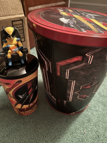 Deadpool WOLVERINE Figurine top Drink & Popcorn Bucket, Regal Collector ...