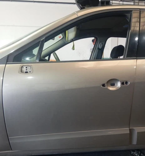 801013881R Porte Avant Gauche pour RENAULT SCENIC III (JZ) * 2010 ...