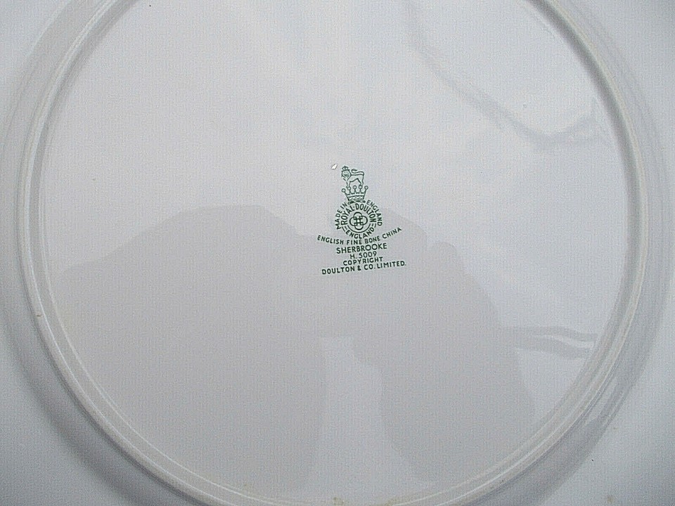 Royal Doulton SHERBROOKE. Dinner plate. Diameter 10 5/8 inches | eBay