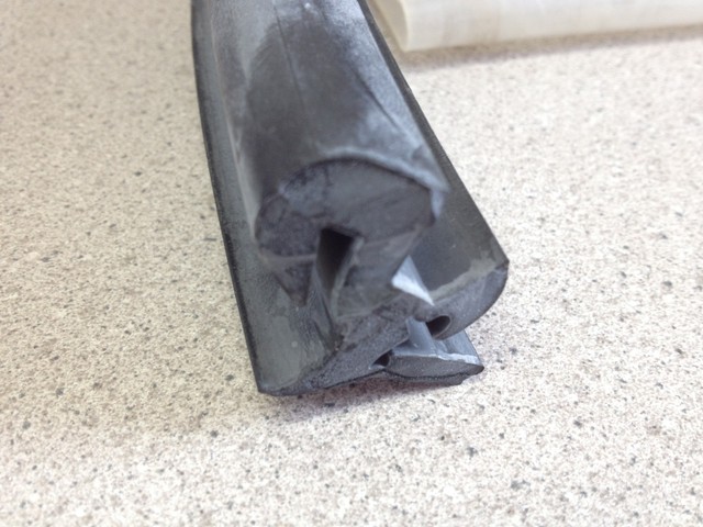 Caterpillar CAT Rubber Window Seal Strip 5p-5768 One 1m Piece 41" Long ...