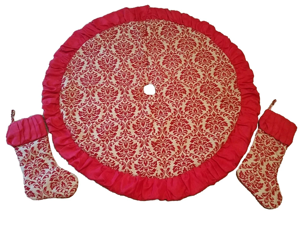 in the Beautiful Christmas tree skirt with 2 matching stockings