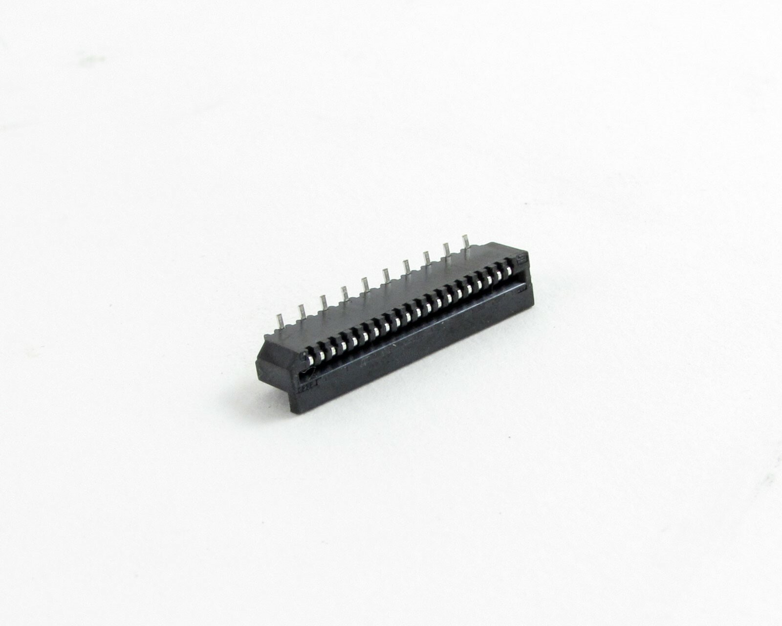 (700+) ELCO/AVX Electronic Connectors, 1mm Board Mount - p/n: 04-6232 ...