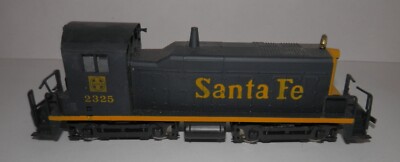 AHM HO Scale POWERED Santa Fe 2325 EMD SW-1 Diesel Loco | eBay