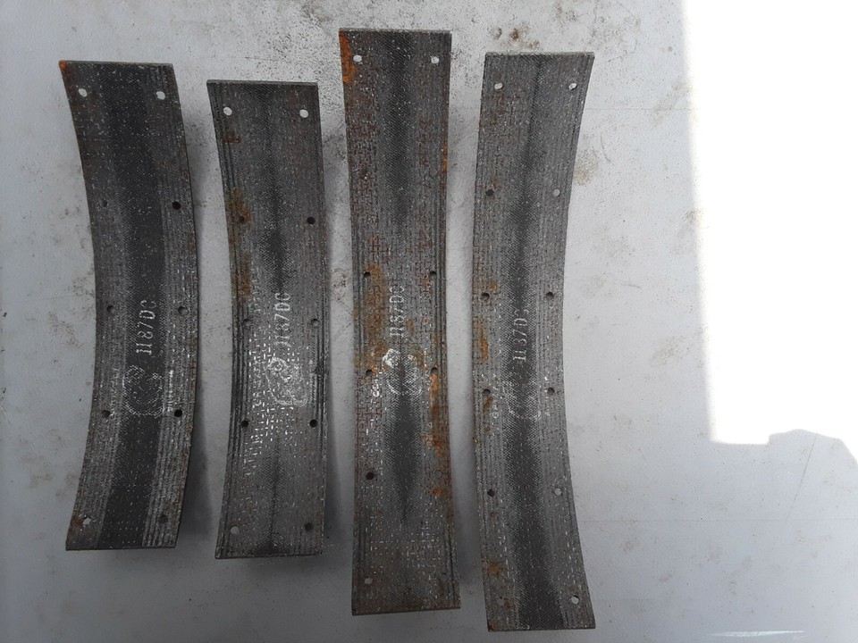1187-D Grizzly Brake Lining Set W/ Pure Bras 1940,1941 Dodge Truck (see ...