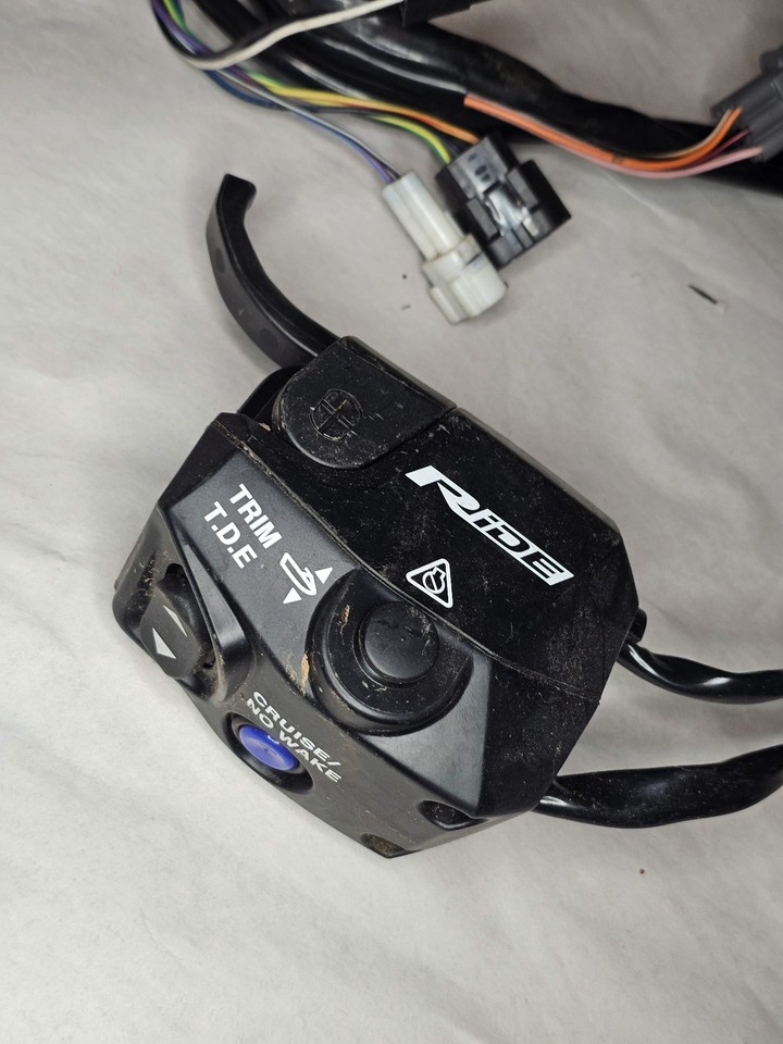 YAMAHA WAVERUNNER OEM START STOP REVERSE SWITCH 6Feb6_9 | eBay