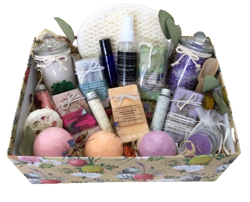 Gift Hamper Box Pamper Package Organic Plant Soaps bath body Indulge ...