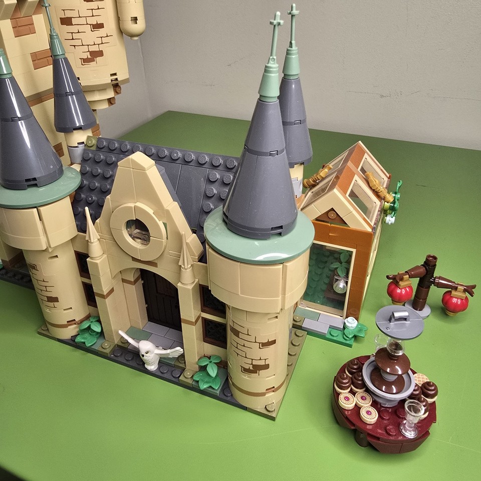 LEGO Harry Potter: Hogwarts Astronomy Tower (75969) Complete W/Minis ...