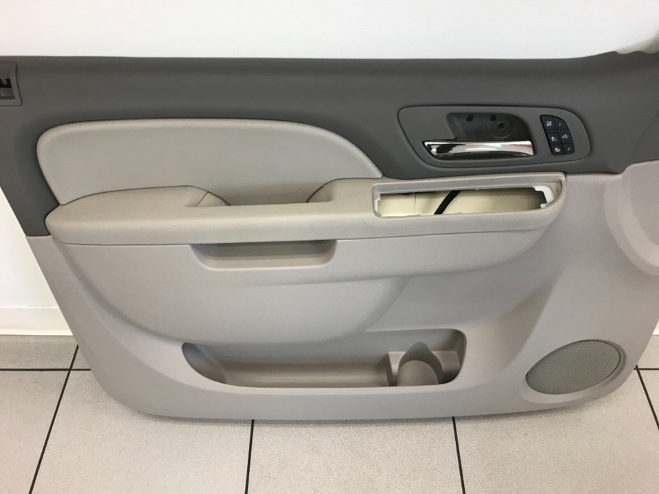 Oem Gm interior front door trim panel left drivers side 84127281 ...