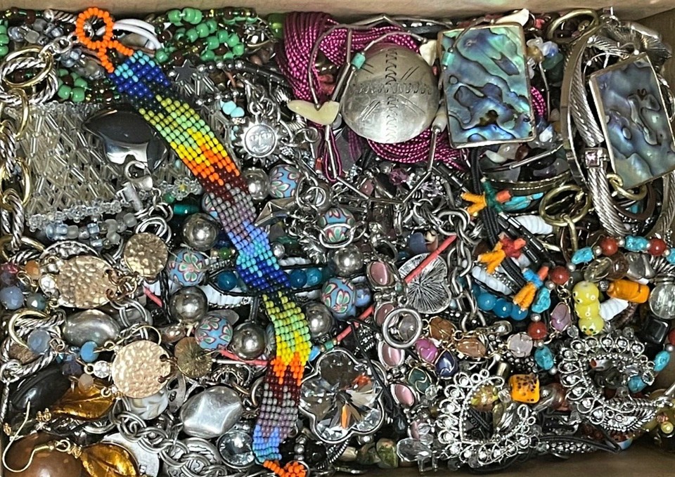 Jewelry Tangled Lot Old New Vintage Pieces Brooch Necklace Earrings ...