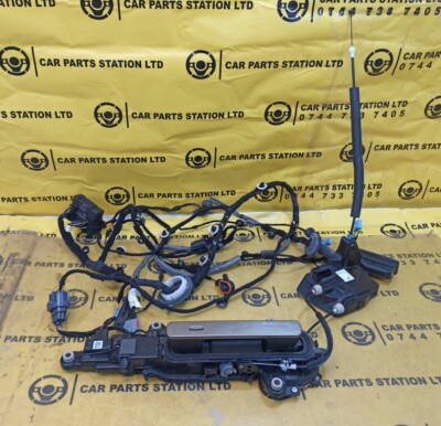 RANGE ROVER VELAR L560 FRONT RIGHT SIDE DOOR HANDLE WITH LOCK ...