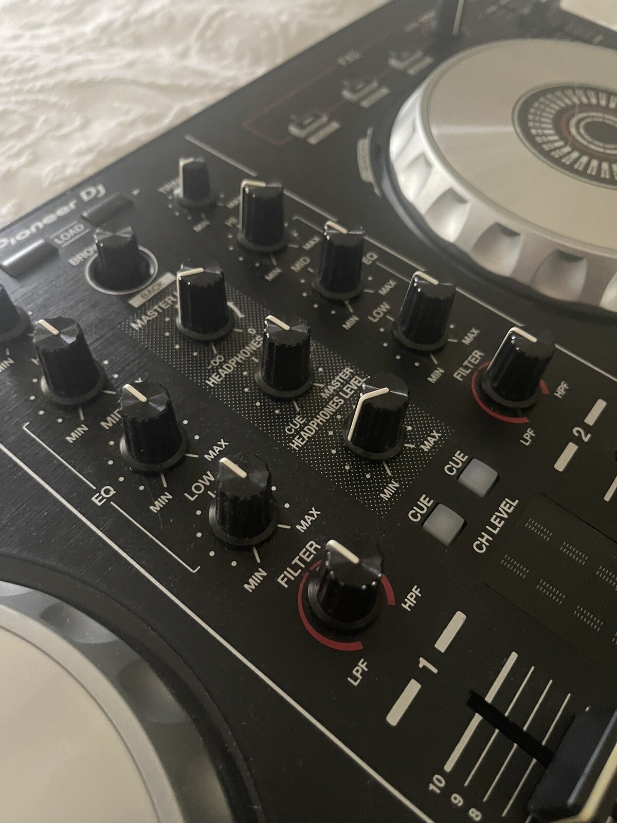 Pioneer DDJ-SB2 DJ Controller Serato | eBay Australia