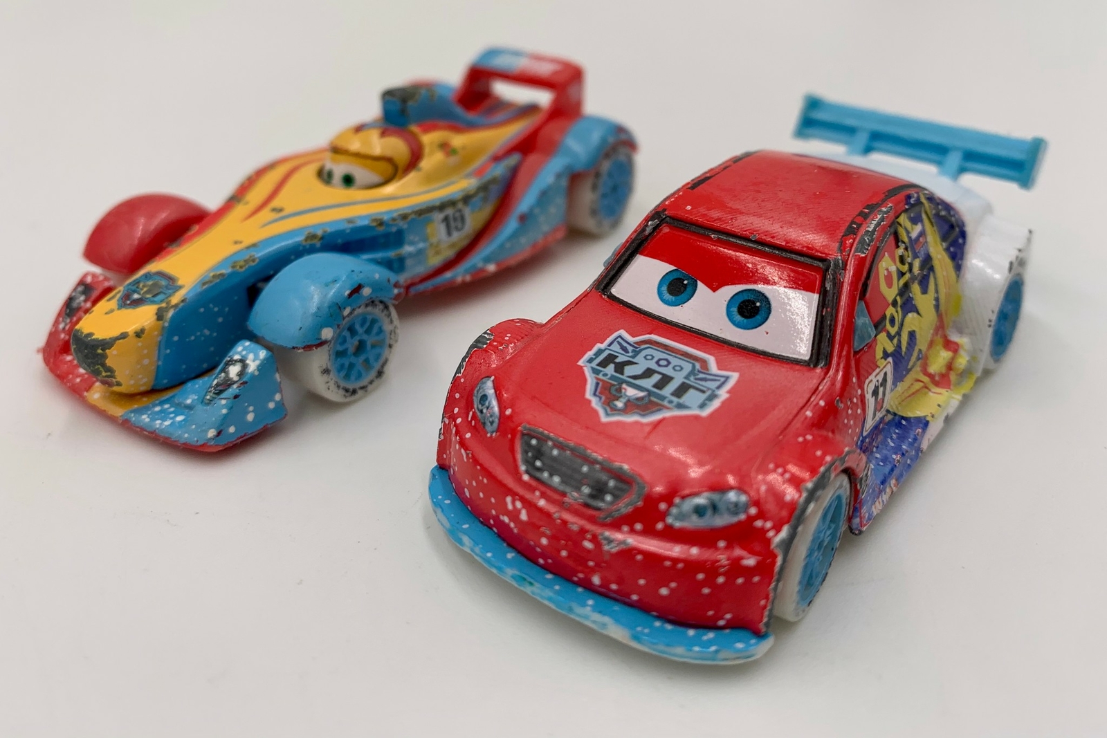 2x) Disney Cars Die-Cast Ice Racers Lot Vitaly Petrov & Rip ...