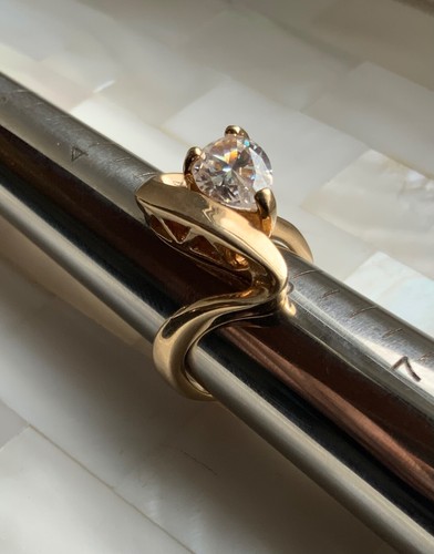 Delightful 18k Gold HGE Pear Shaped CZ Ring… - Gem