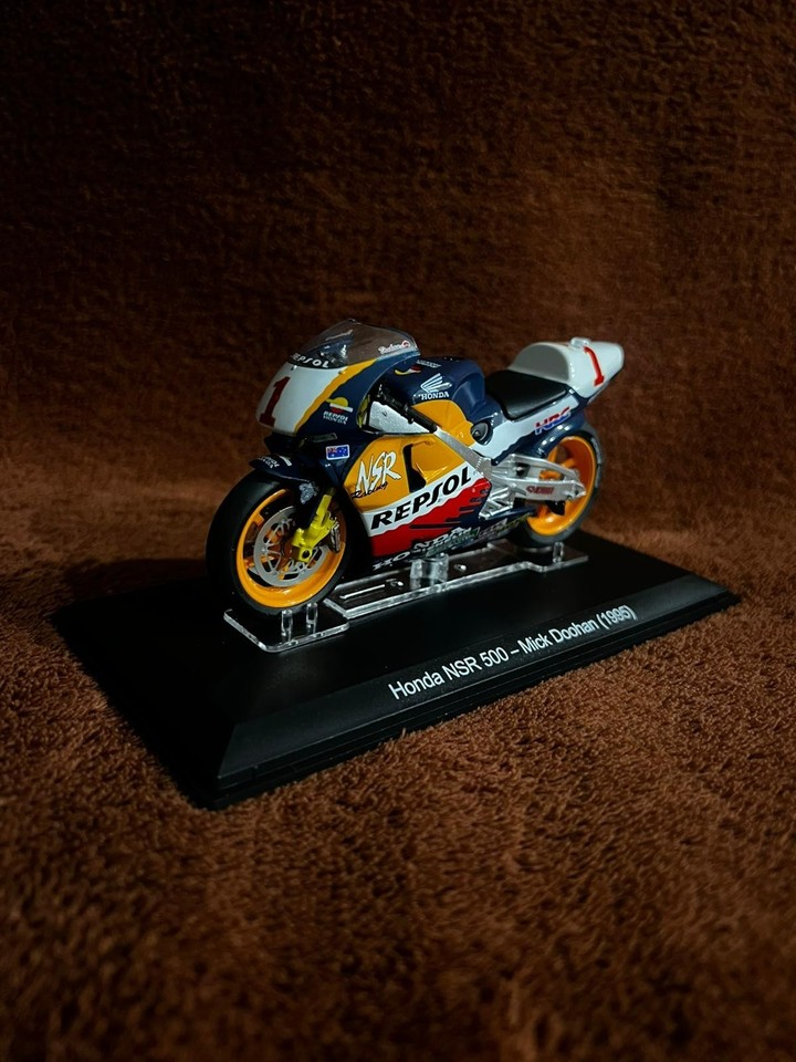 🏍️ IXO Diecast Model 1:18 Honda NSR Mike Doohan 1995 – NEW – FREE ...