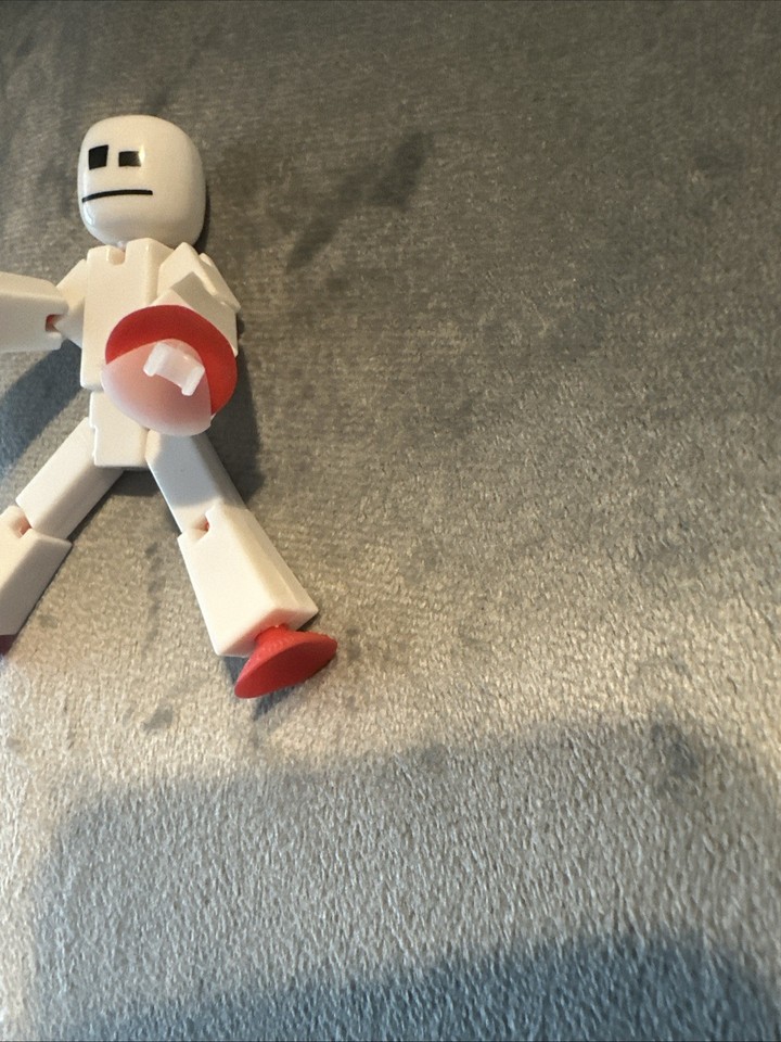 White Zing StikBot White with Red Hands Suction Cups VERY HARD TO FIND ...