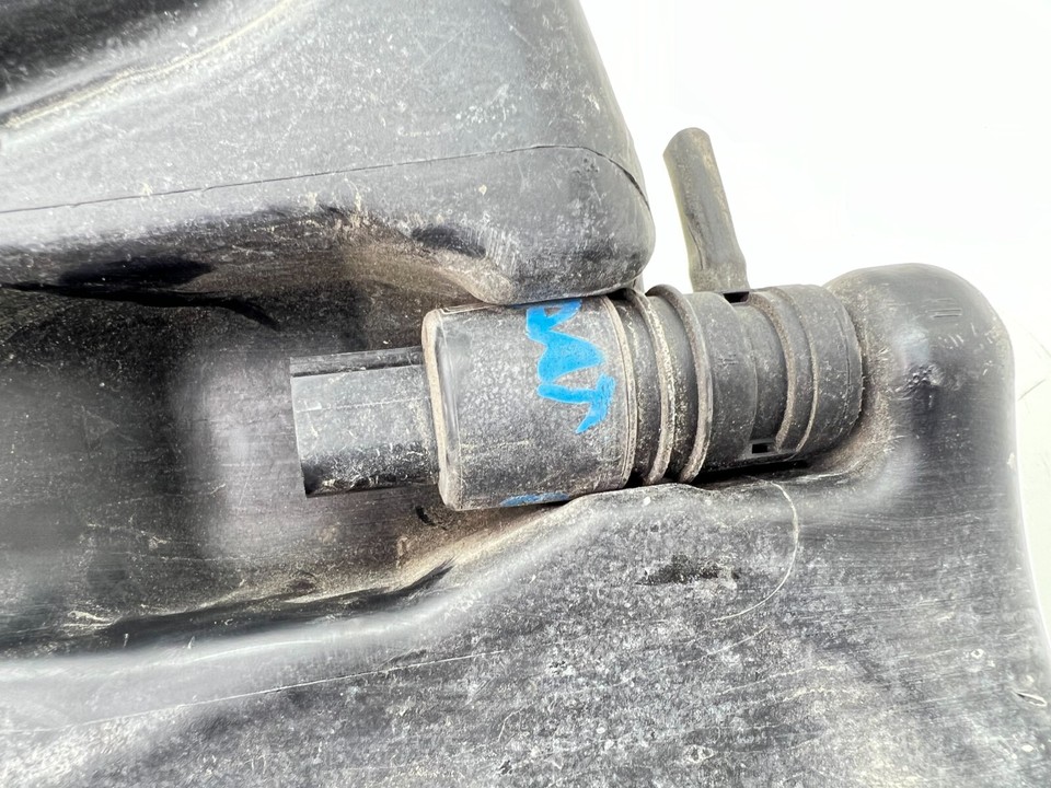 2008 - 2018 Mercedes W212 E350 Windshield Washer Fluid Reservoir Tank ...