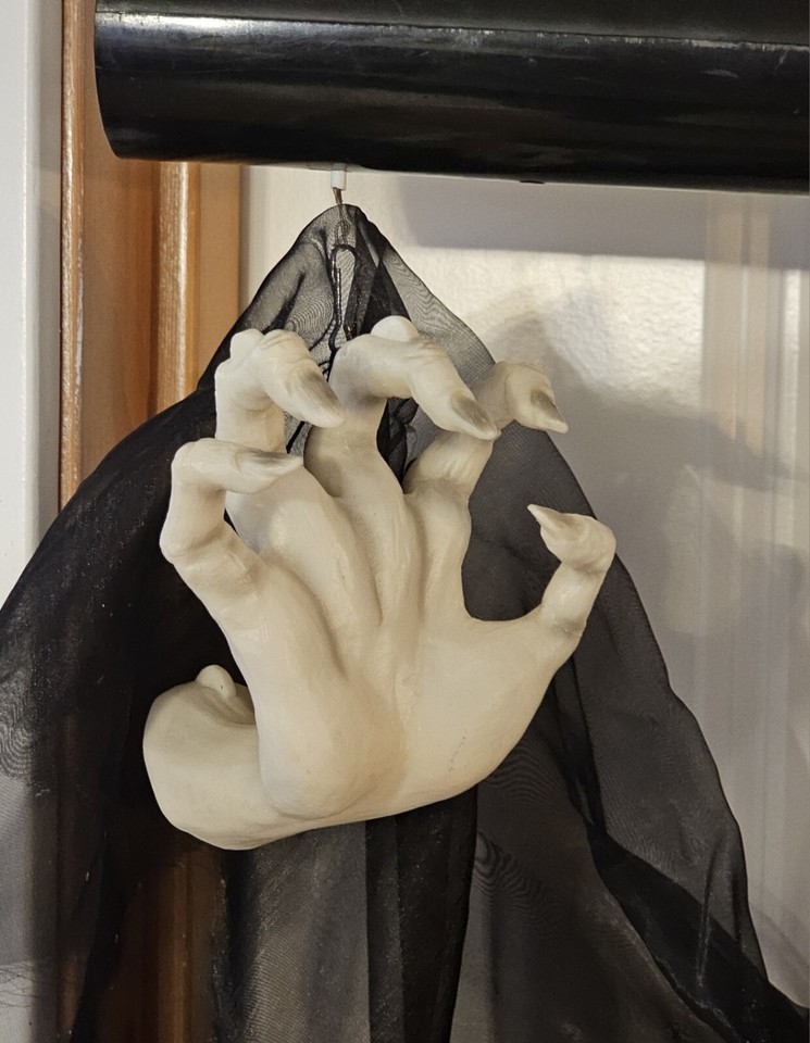 Vintage Gemmy Totally Ghoul Floating Grave Keeper Lights Animated ...