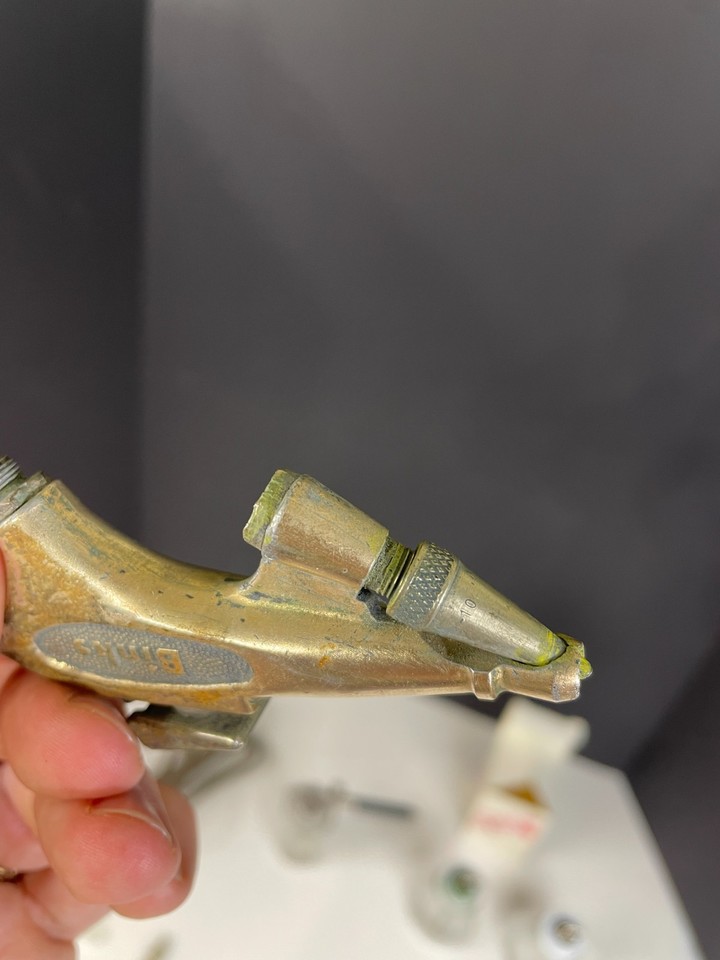 Paasche, Binks Wren B, Thayer & Chandler Type H Airbrushes With Extras ...