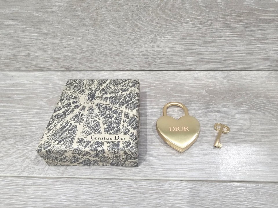 Christian Dior GWP VIP Gold Love Heart Lock Padlock Key Keyring ...
