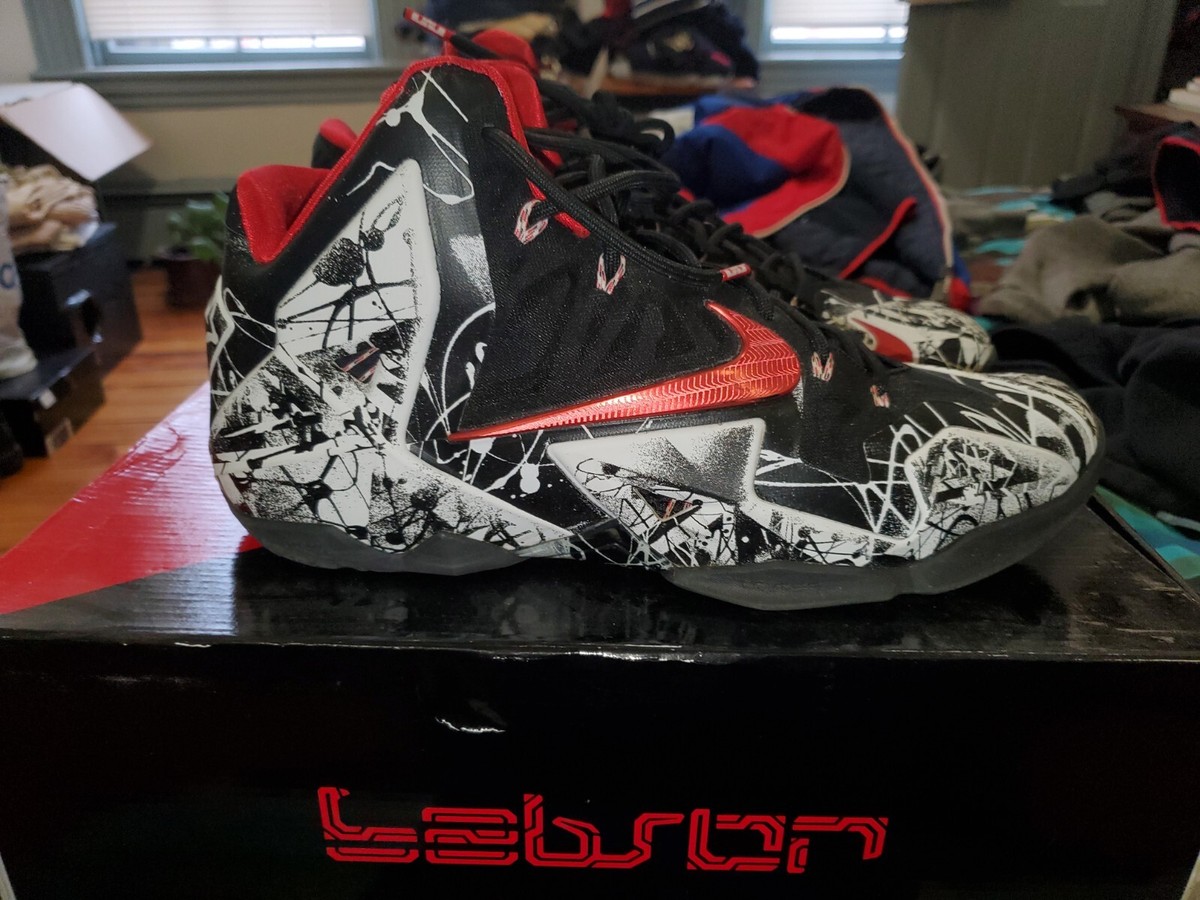 Lebron James Wearing Lebron 11 Graffiti